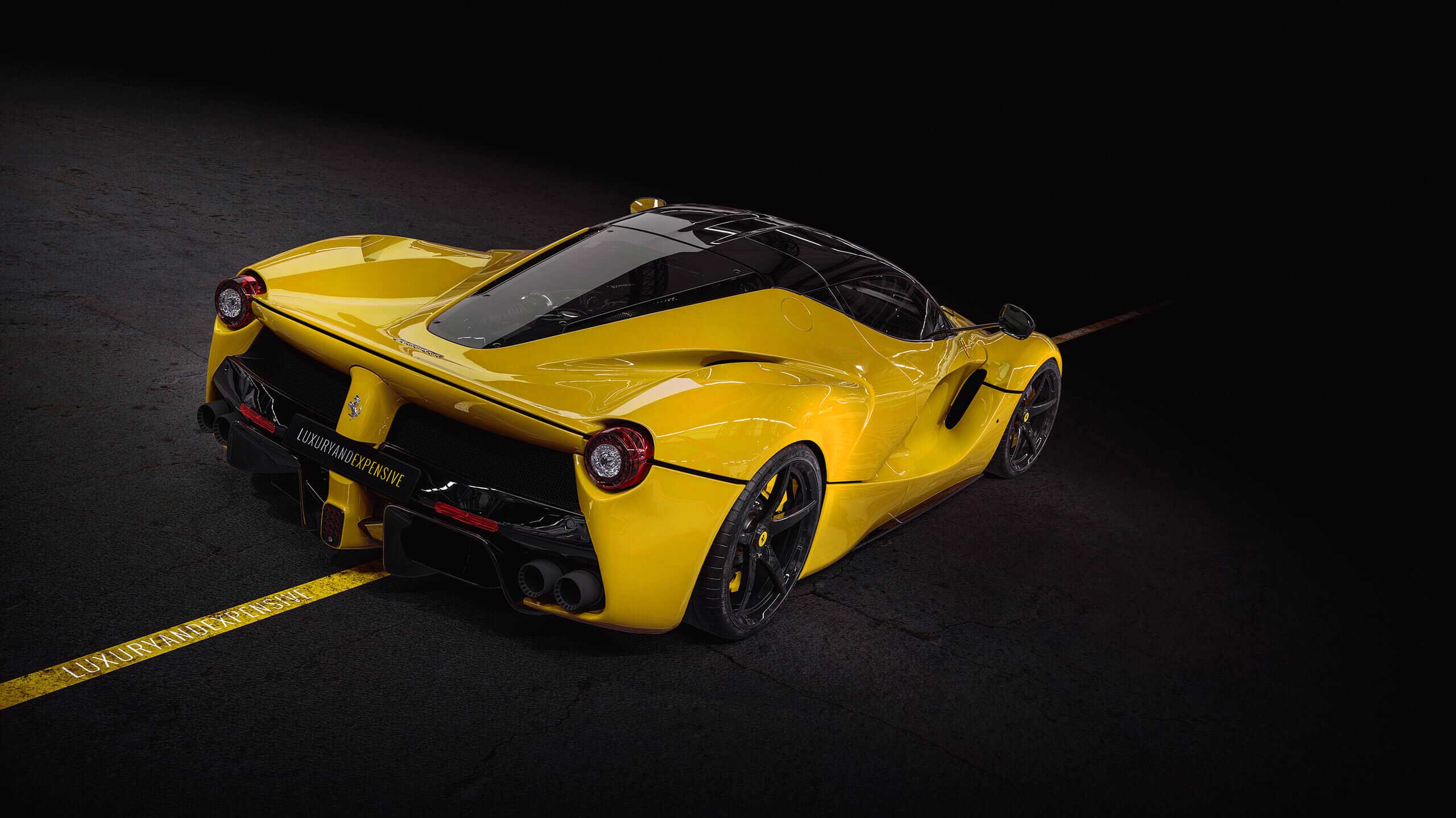 Ferrari LaFerrari - yellow, like new, black wheels