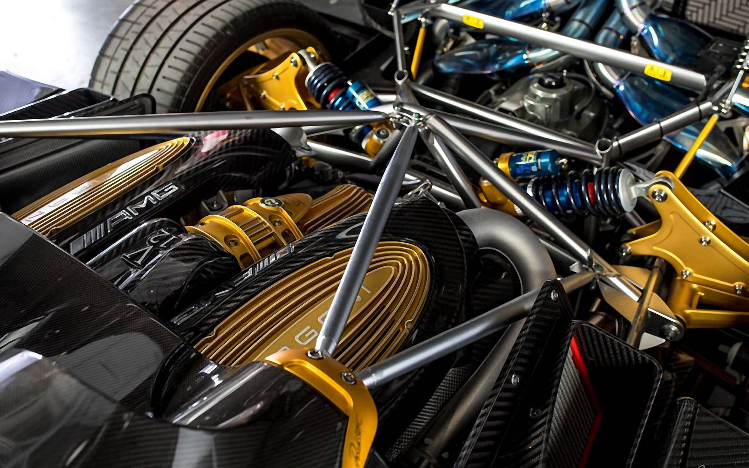 Pagani Huayra Engine Wallpaper